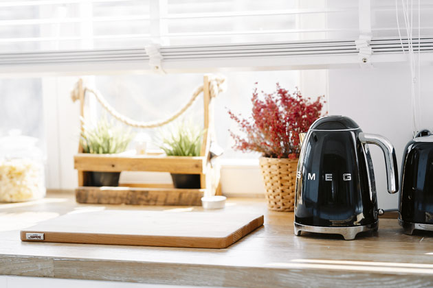 BYDLENÍ | Victor Borsuk - jede na své vlně